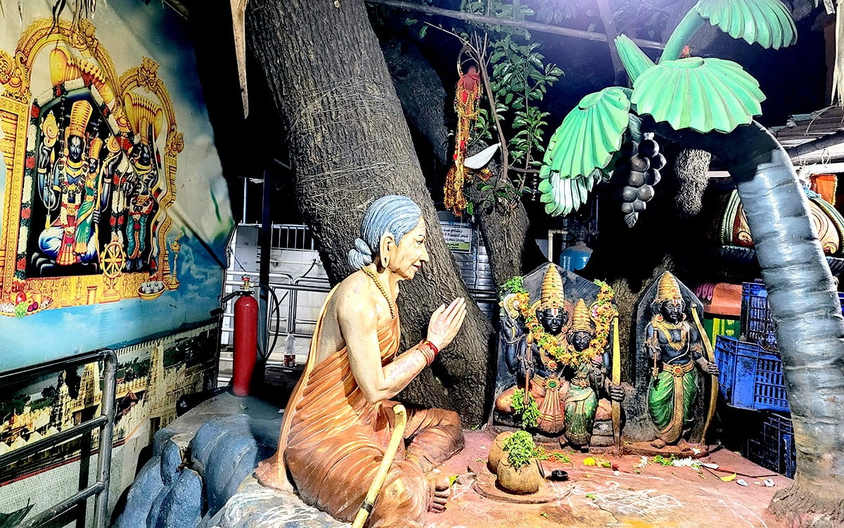 Famous Bhadrachalam Temple: Bhadradri Seetha Ramachandra Swamy