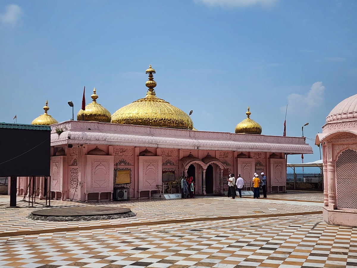 Jwala Ji Temple Jwalamukhi Kangra - Famous Temples Of India