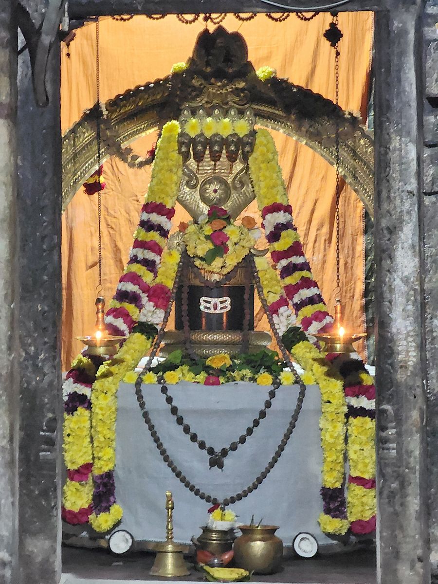Arunachalam Giri Pradakshina: Sacred 8 Lingams Of Tiruvannamalai