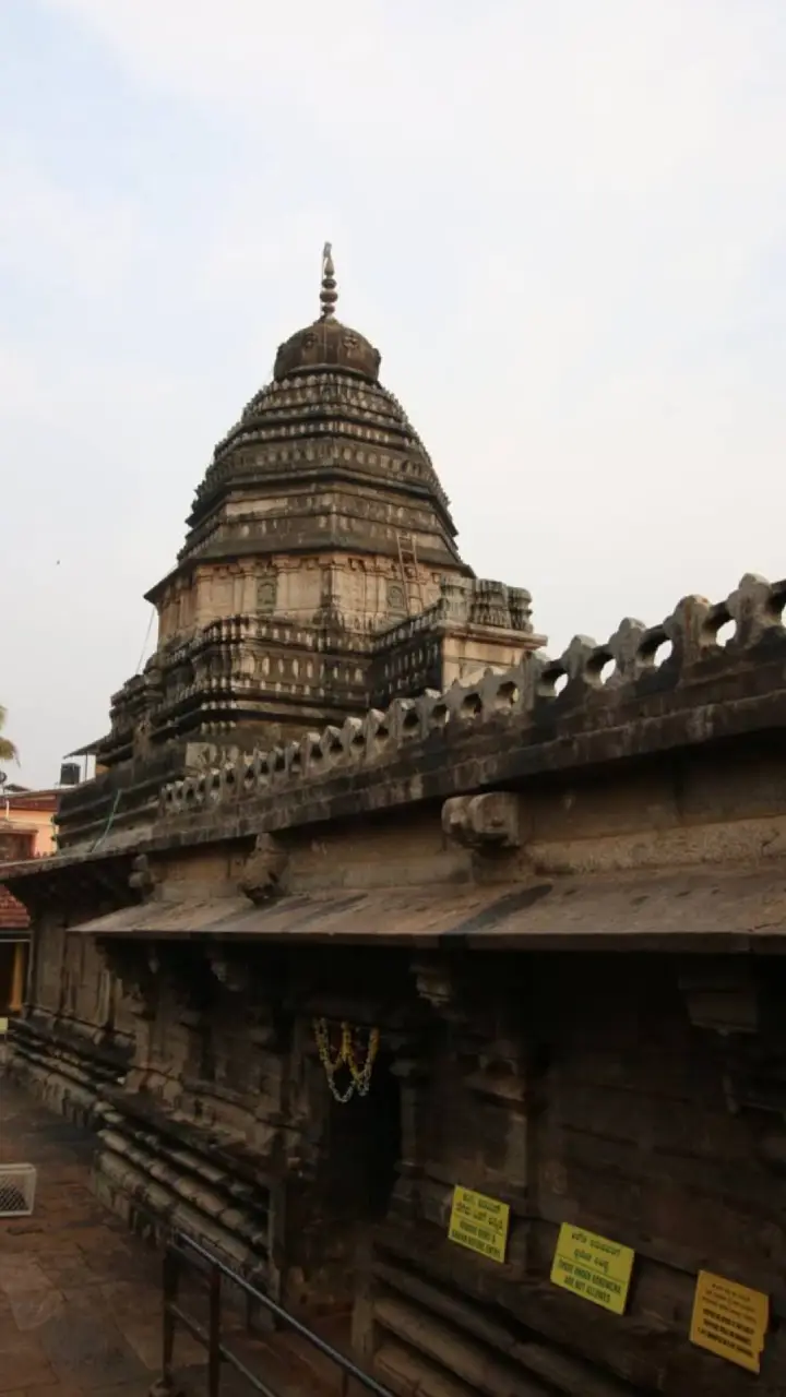 4 CE Gokarna Mahabaleshwar Temple - Famous Temples Of India