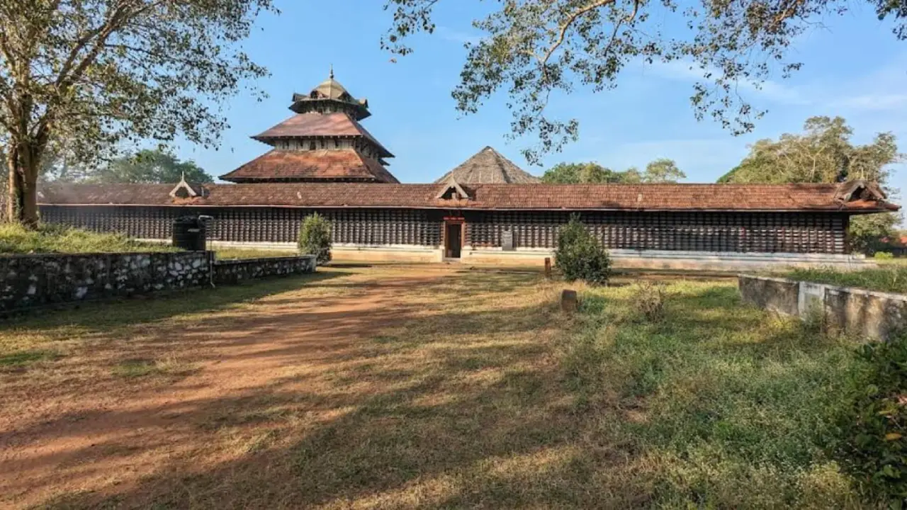 Peruvanam Mahadeva Temple Thrissur - Famous Temples Of India